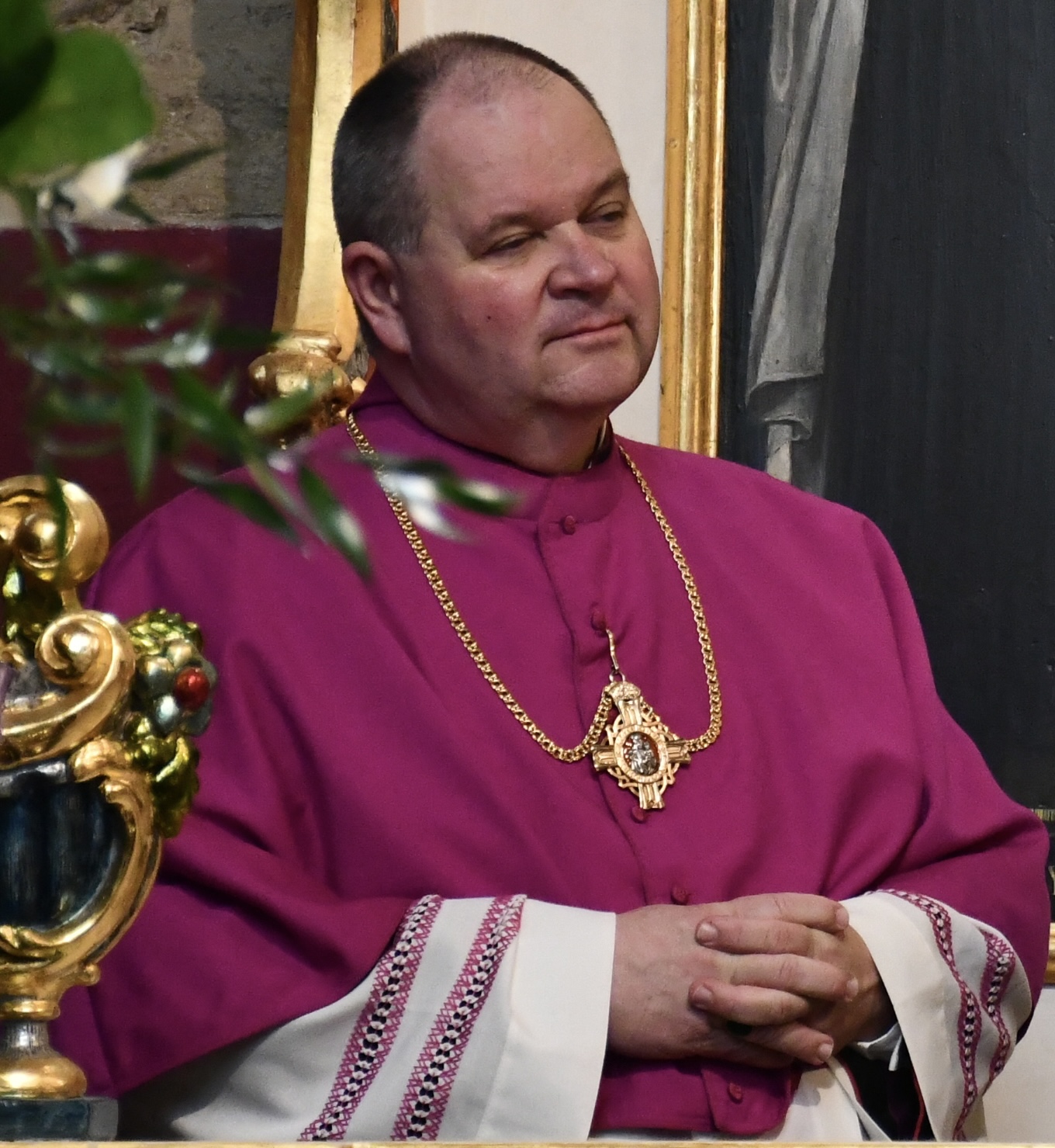 Ksiądz kanonik Tomasz Cyl pełniącym obowiązki wikariusza generalnego ...